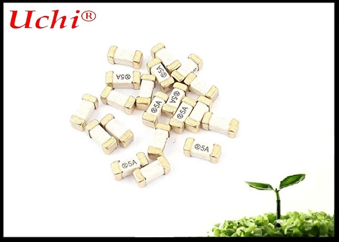 250V 5A Square Ceramic Body Fast Acting Fuses Surface Mount 1808 6125 2410